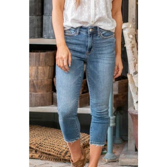 Judy Blue | Jeans | Judy Blue Candace Mid Rise Tooling Capris Sz 25 ...